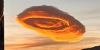 Unusual UFO-like cloud formation over Turkey stuns people ...